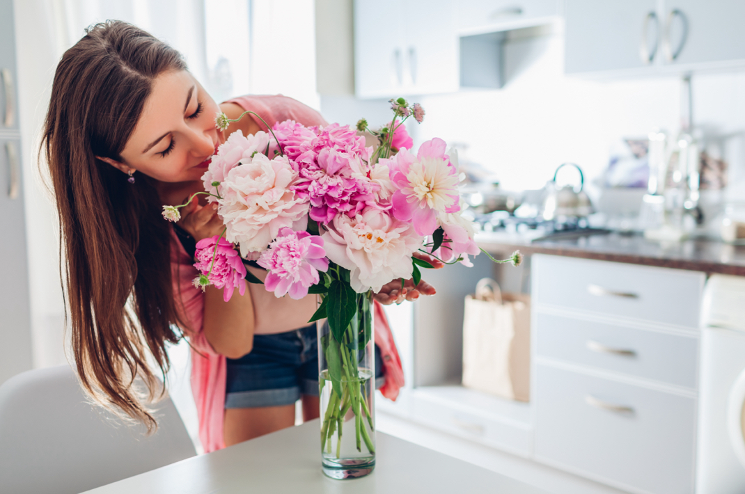 Performance Blossoms for Farmgirl Flowers with MNTN and Creative-as-a ...